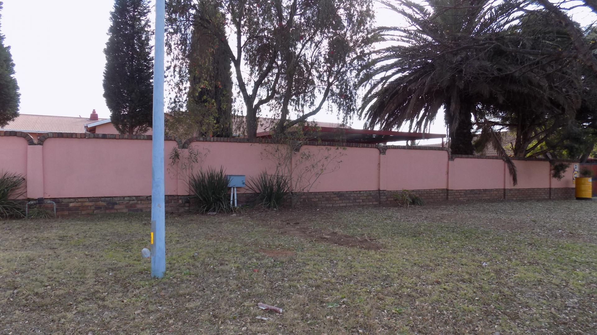 7 Bedroom House for Sale For Sale in Middelburg - MP - Priva