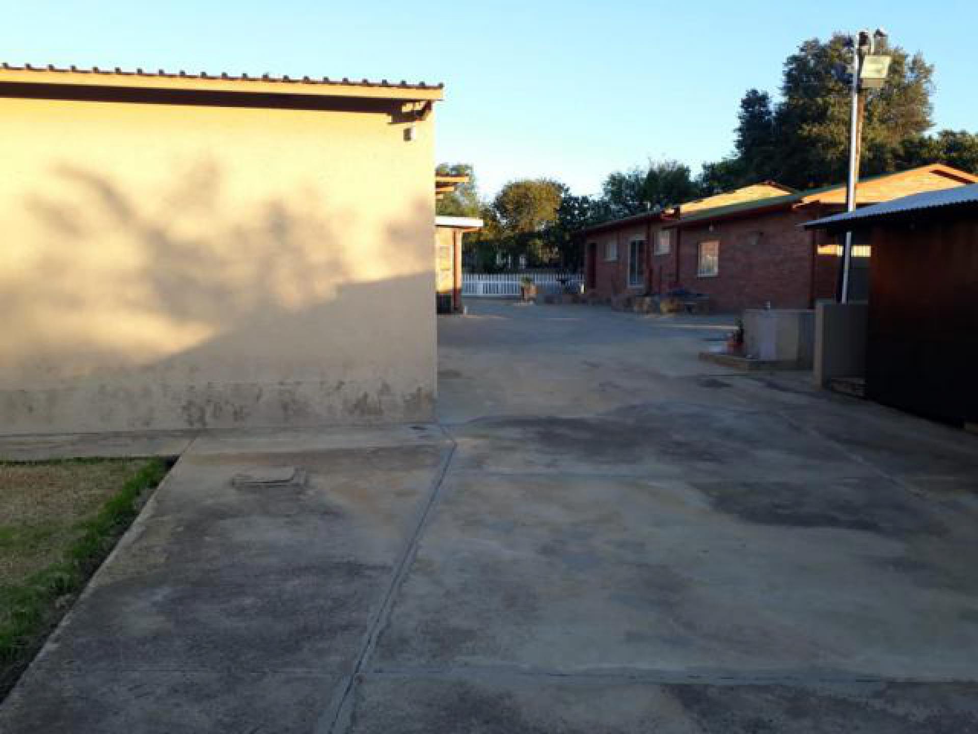 Standard Bank EasySell 4 Bedroom House for Sale in Dannhauser ...