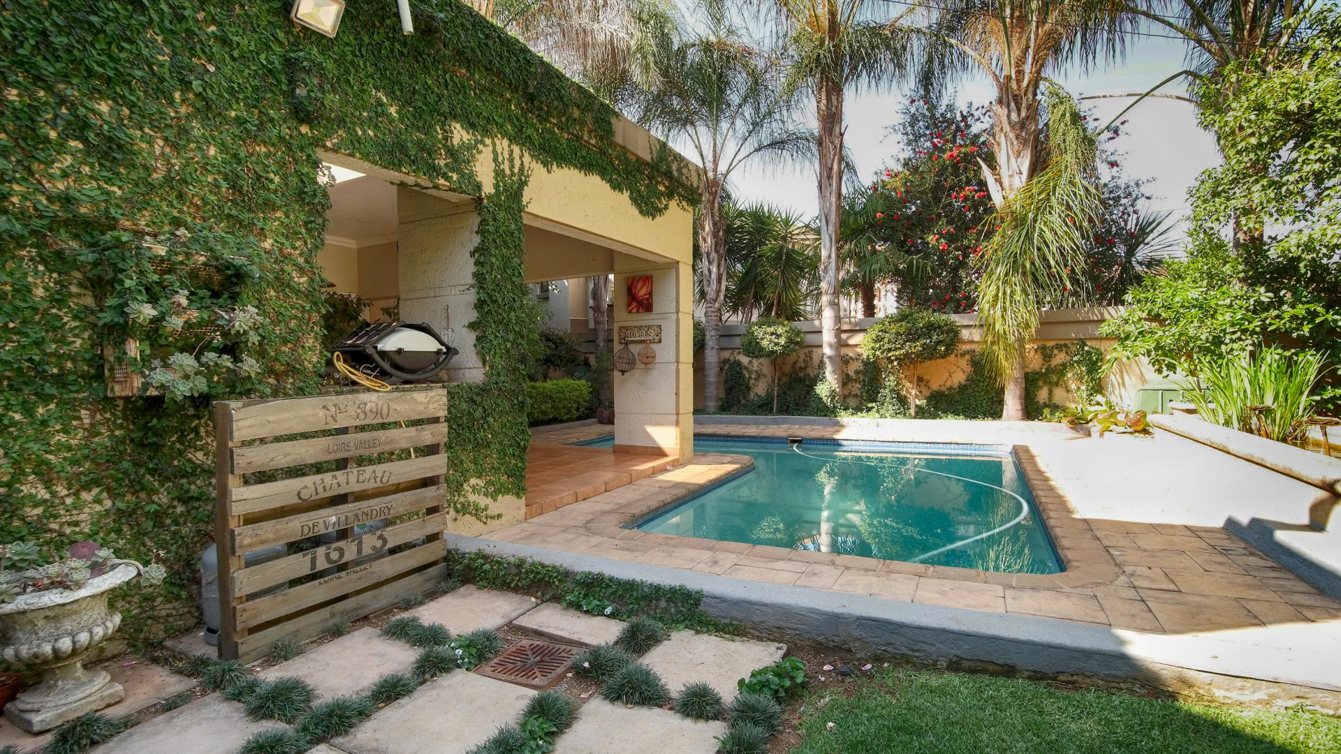 4 Bedroom House for Sale For Sale in Silver Lakes Golf Estate ...