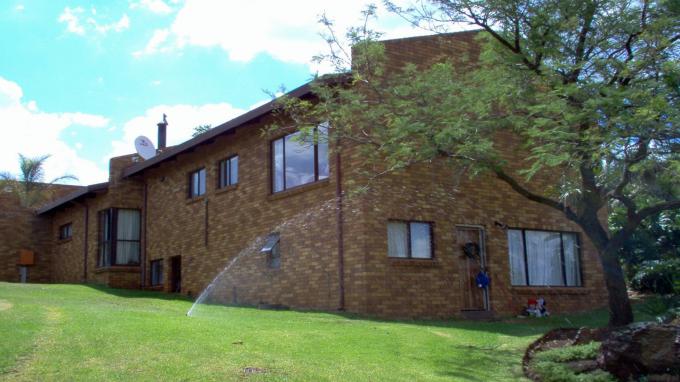 5 Bedroom House for Sale For Sale in Ruimsig - Private Sale