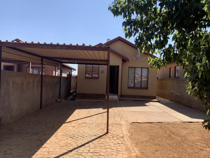 2 Bedroom House for Sale For Sale in Soshanguve East - MR319