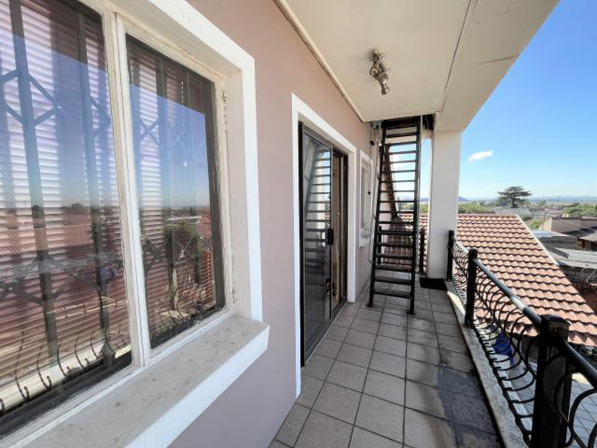 Standard Bank EasySell 5 Bedroom House for Sale in Rust Ter