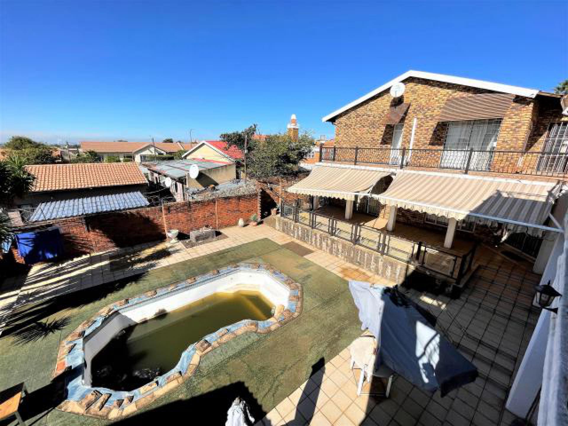 Standard Bank EasySell 5 Bedroom House for Sale in Rust Ter