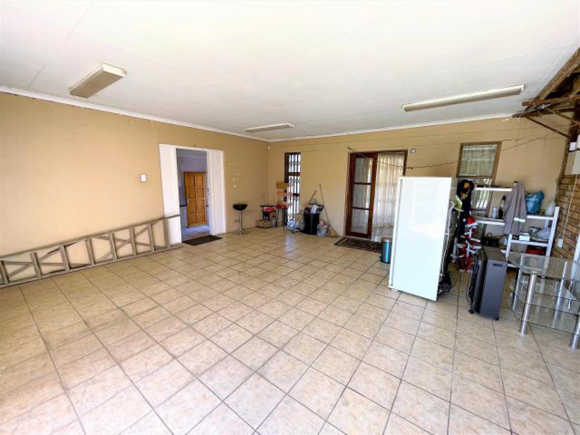 Standard Bank EasySell 5 Bedroom House for Sale in Rust Ter