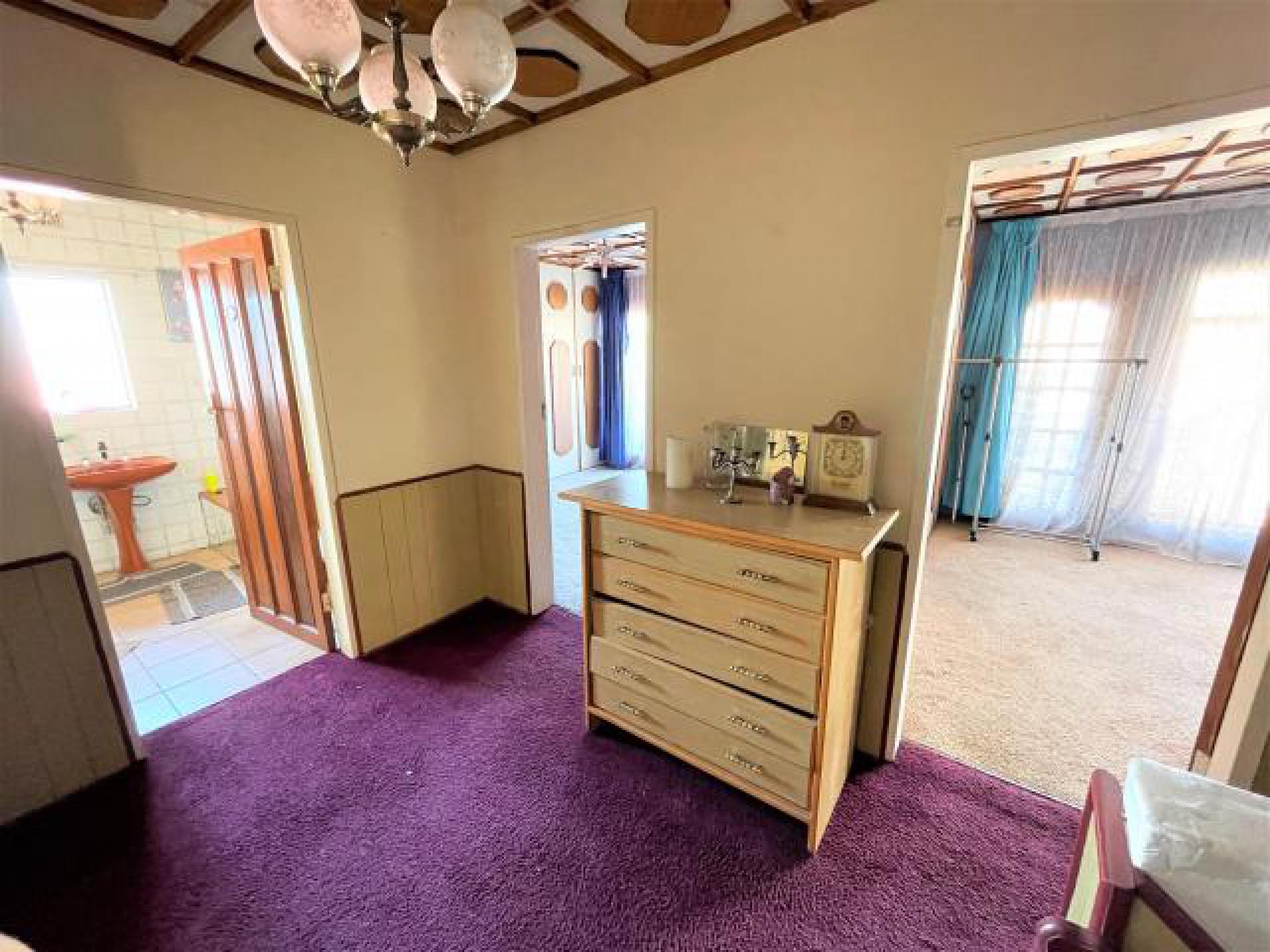 Standard Bank EasySell 5 Bedroom House for Sale in Rust Ter