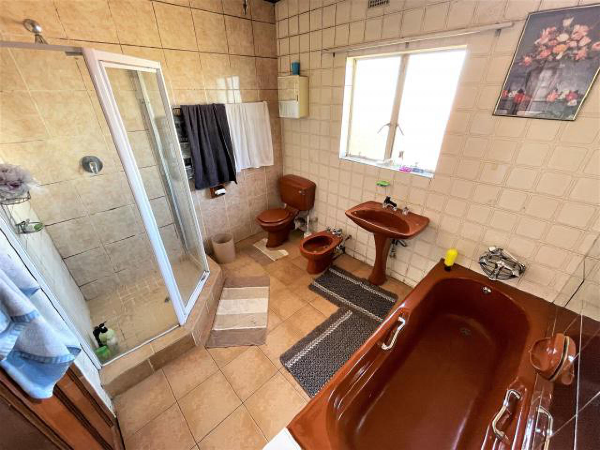 Standard Bank EasySell 5 Bedroom House for Sale in Rust Ter