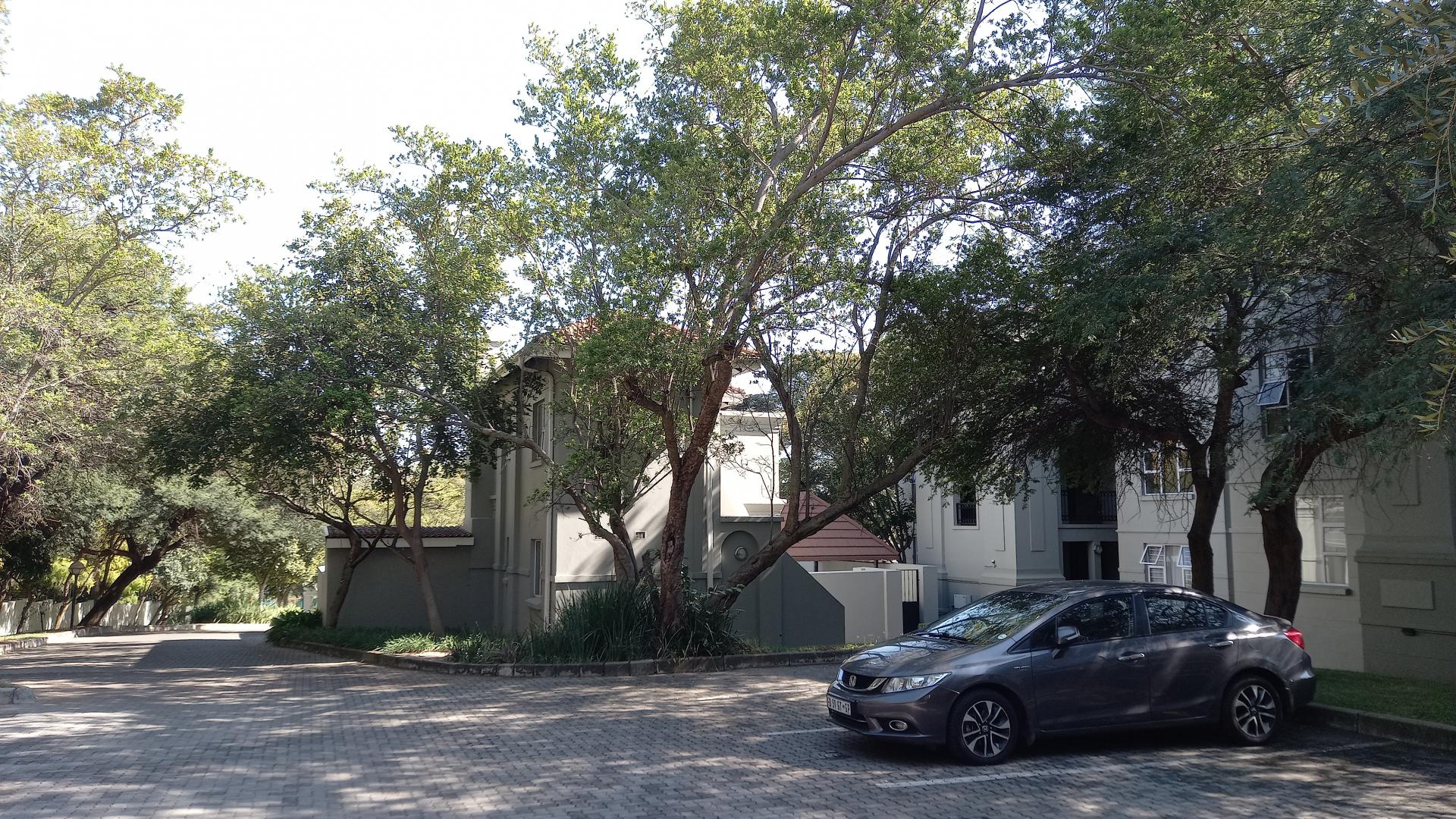 2 Bedroom Apartment for Sale For Sale in Bryanston - MR44892