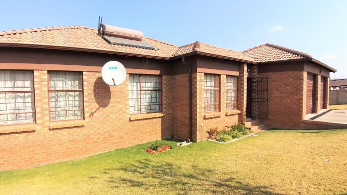 Houses For Sale in Thatchfield Hills Estate - MyRoof.co.za
