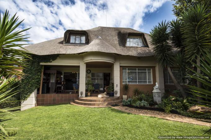 10 Bedroom House for Sale For Sale in Primrose - MR533428