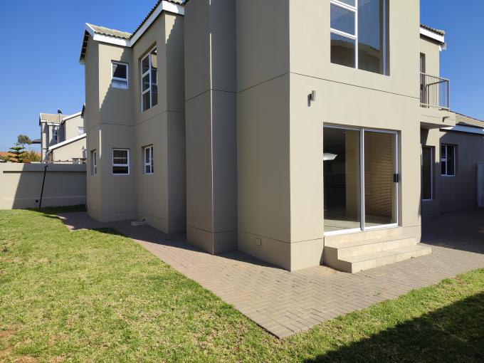 3 Bedroom House for Sale For Sale in Thatchfield Hills Estat