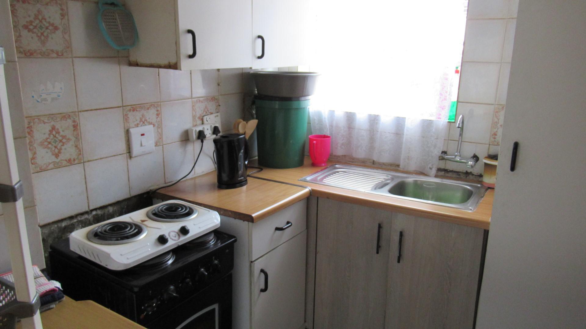 FNB Quick Sell 2 Bedroom Sectional Title for Sale in Kempton