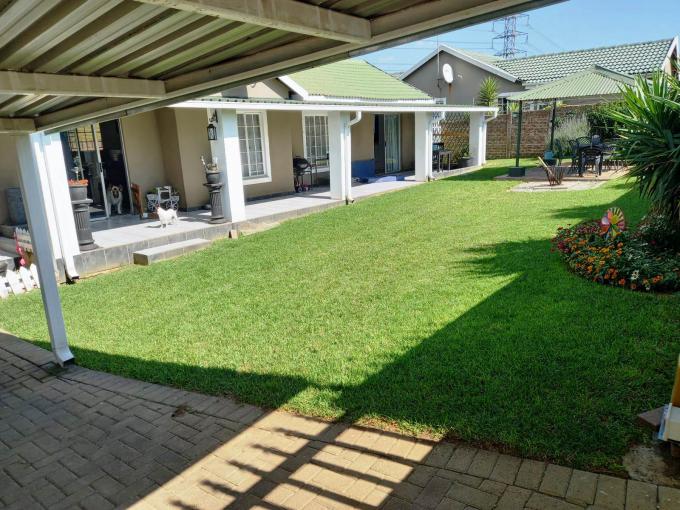 3 Bedroom House for Sale For Sale in Verwoerdpark - MR539706