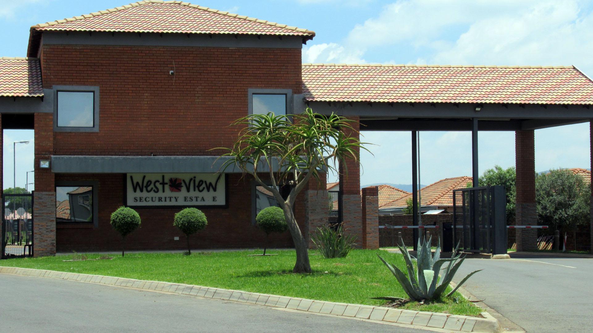 FNB Quick Sell 4 Bedroom House for Sale in Andeon - MR545655