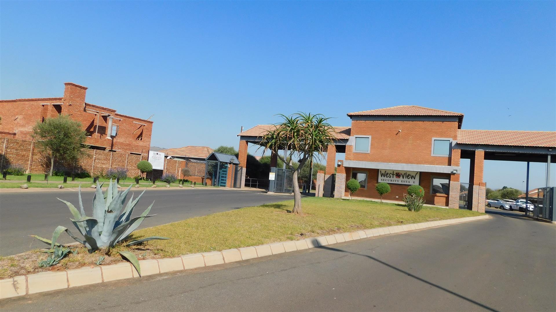 FNB Quick Sell 4 Bedroom House for Sale in Andeon - MR545655