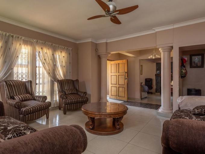 3 Bedroom House for Sale For Sale in Robertsham - MR550644