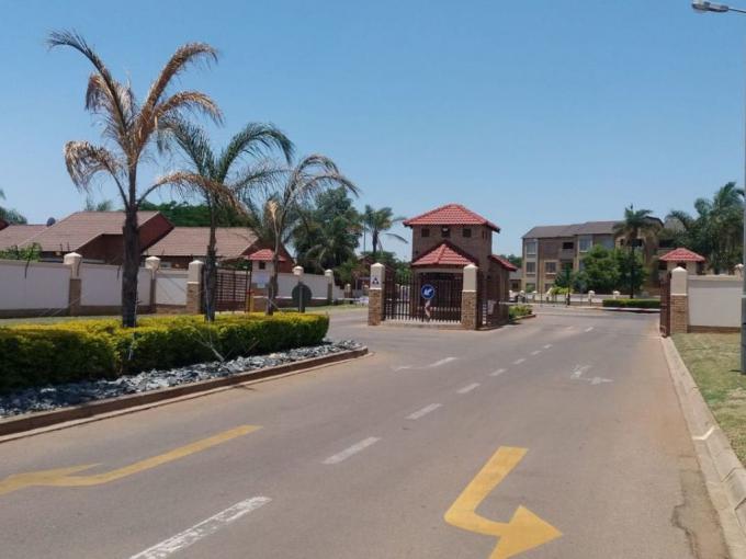 2 Bedroom Simplex for Sale For Sale in Monavoni - MR559070