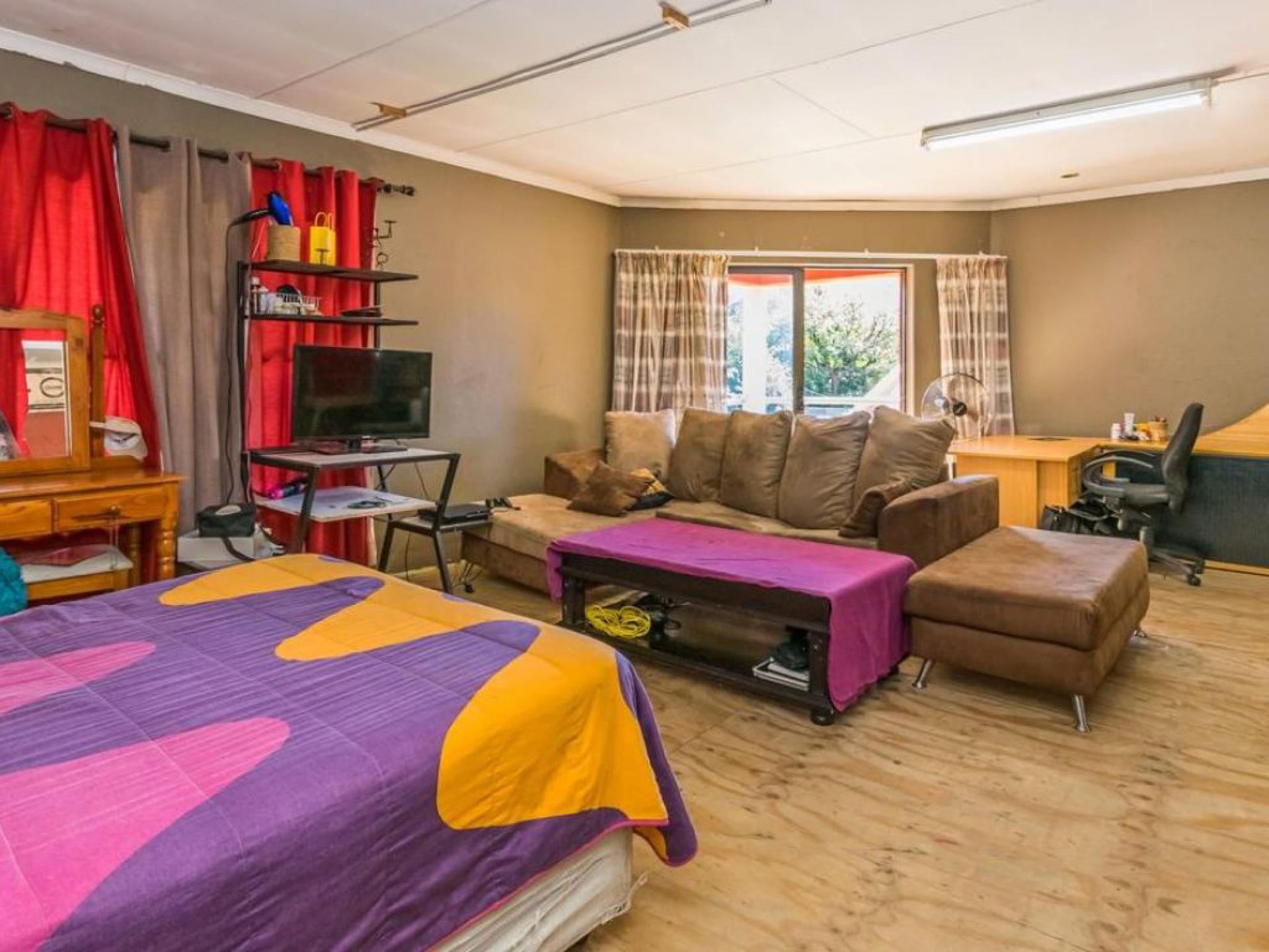 4 Bedroom House for Sale For Sale in Pierre van Ryneveld - M