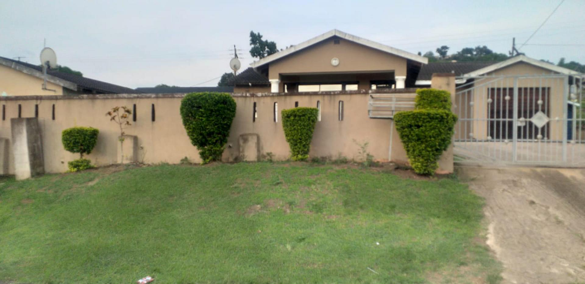 4 Bedroom House for Sale For Sale in Sundumbili - MR568268