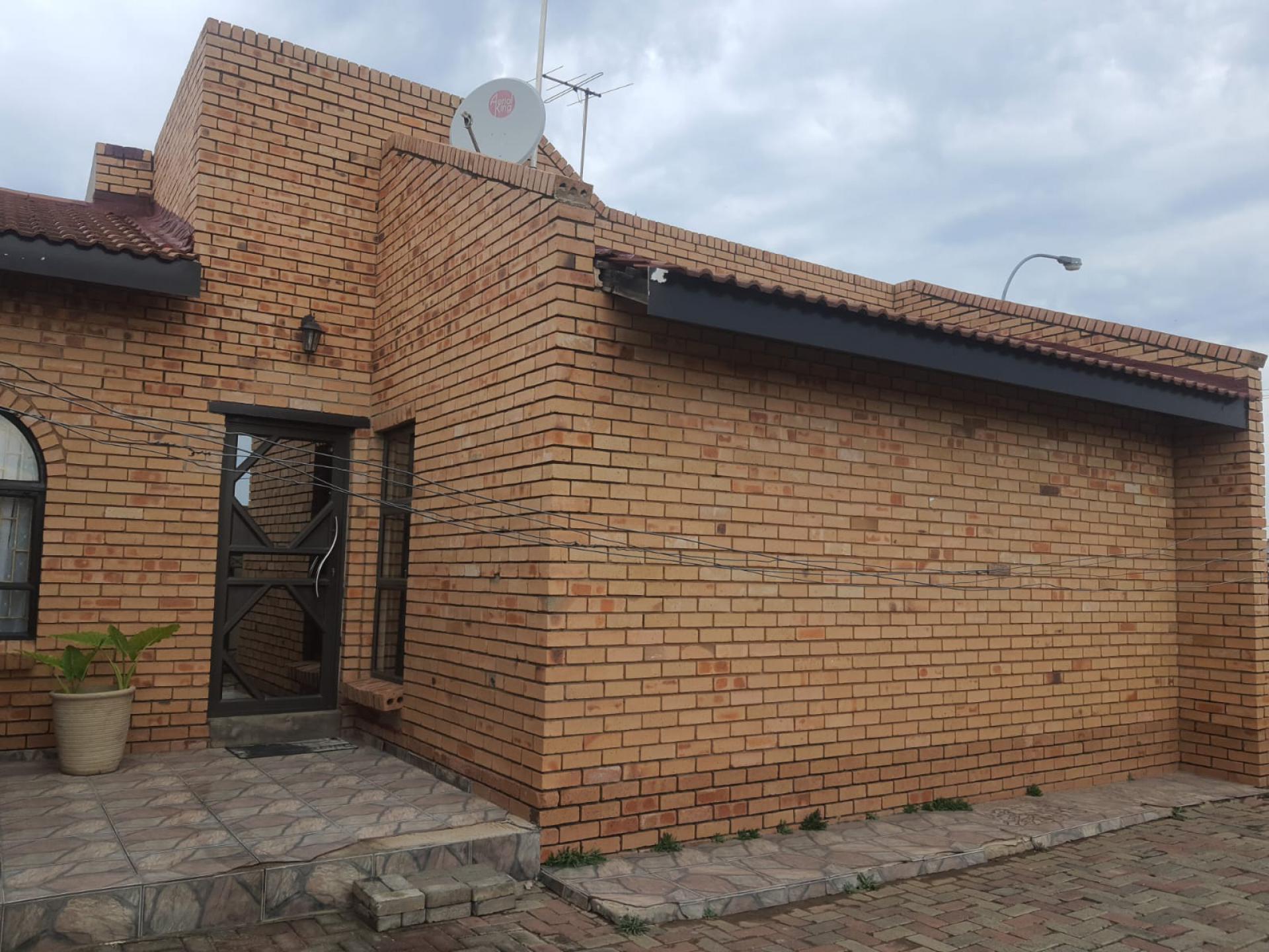 3 Bedroom House for Sale For Sale in Bloemanda - MR571580