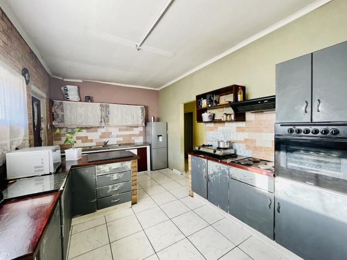 Houses For Sale in Sunbird Park - MyRoof.co.za