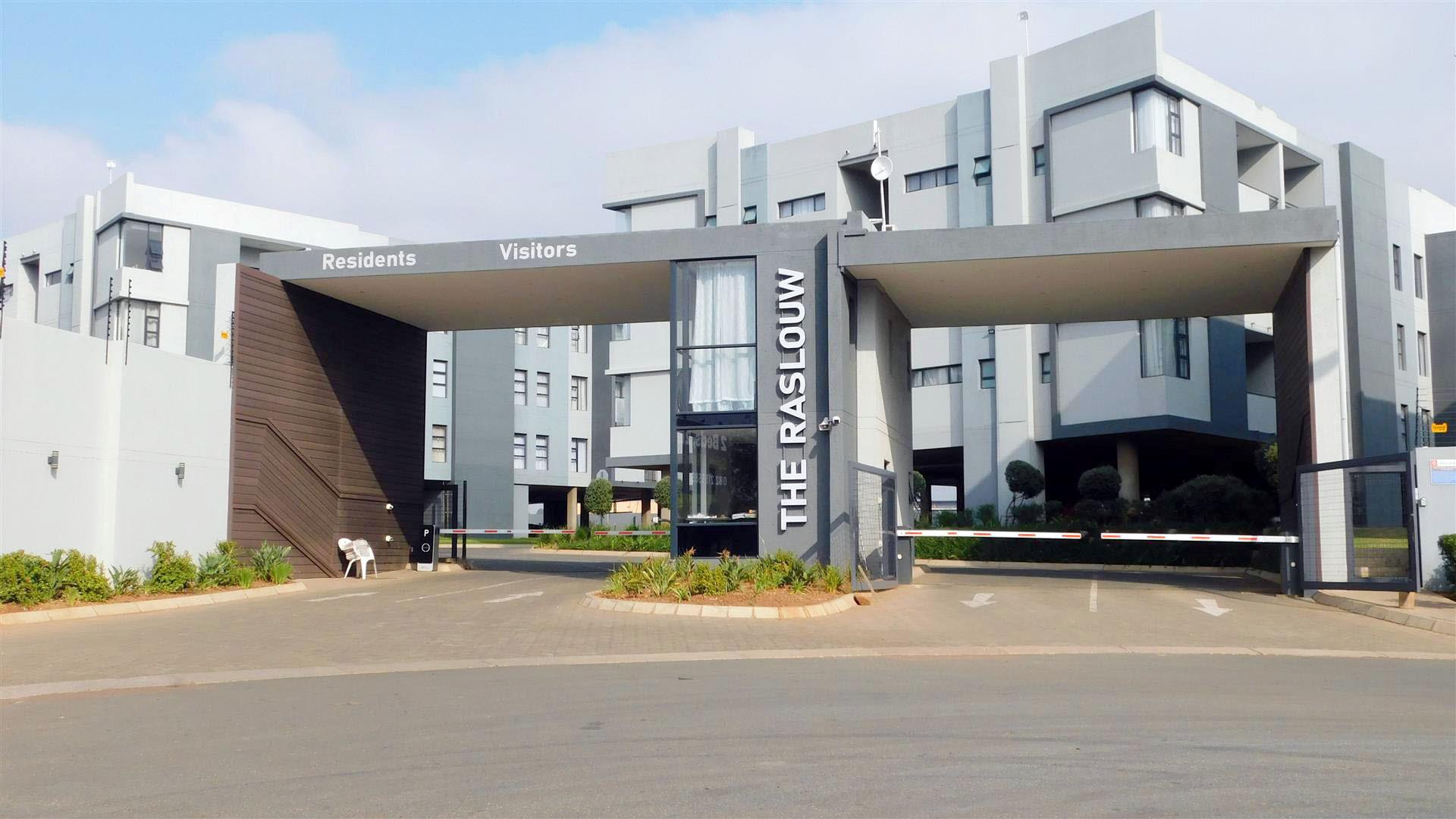 FNB Quick Sell 2 Bedroom Sectional Title for Sale in Raslouw