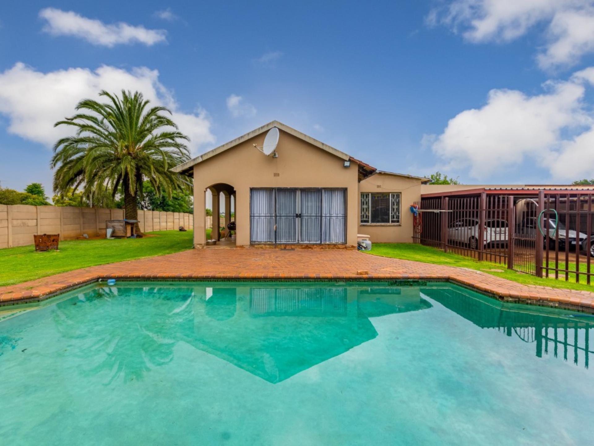 3 Bedroom House for Sale For Sale in Elspark - MR576521 - My