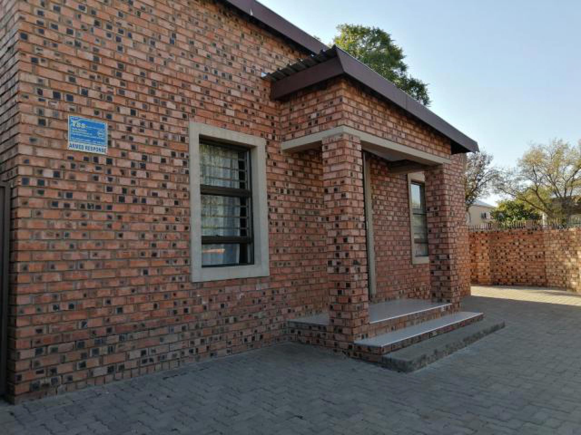 Standard Bank EasySell 2 Bedroom House for Sale in Kimberley