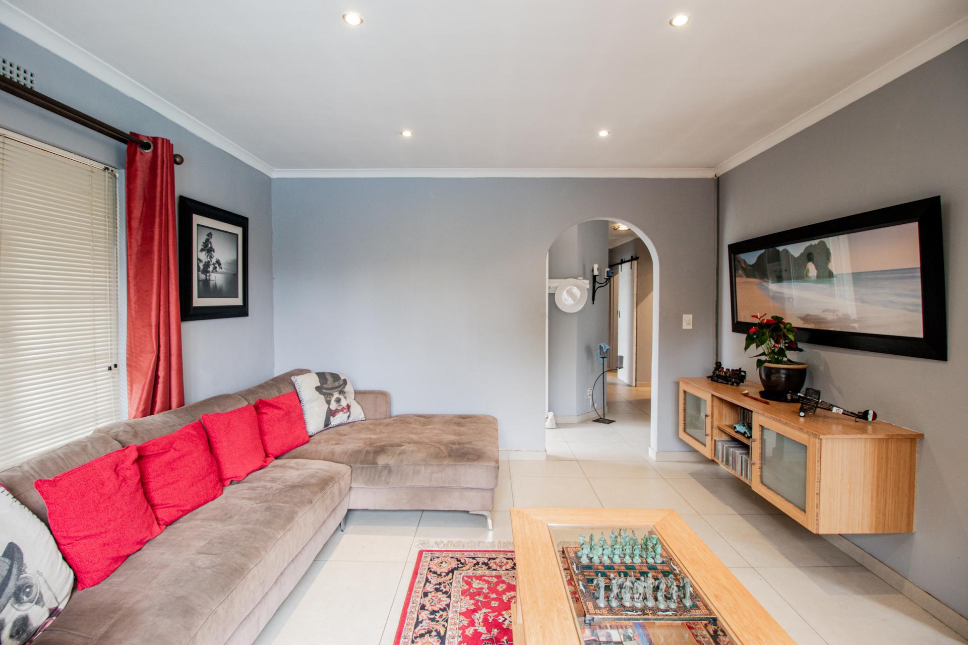 3 Bedroom House for Sale For Sale in Bothasig - MR578510