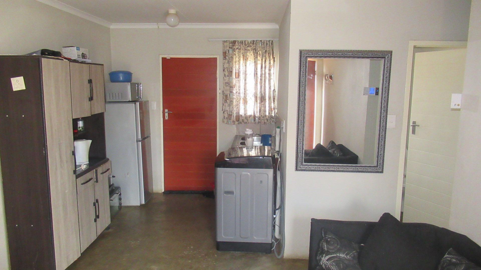 Standard Bank EasySell 2 Bedroom House for Sale in Daveyton