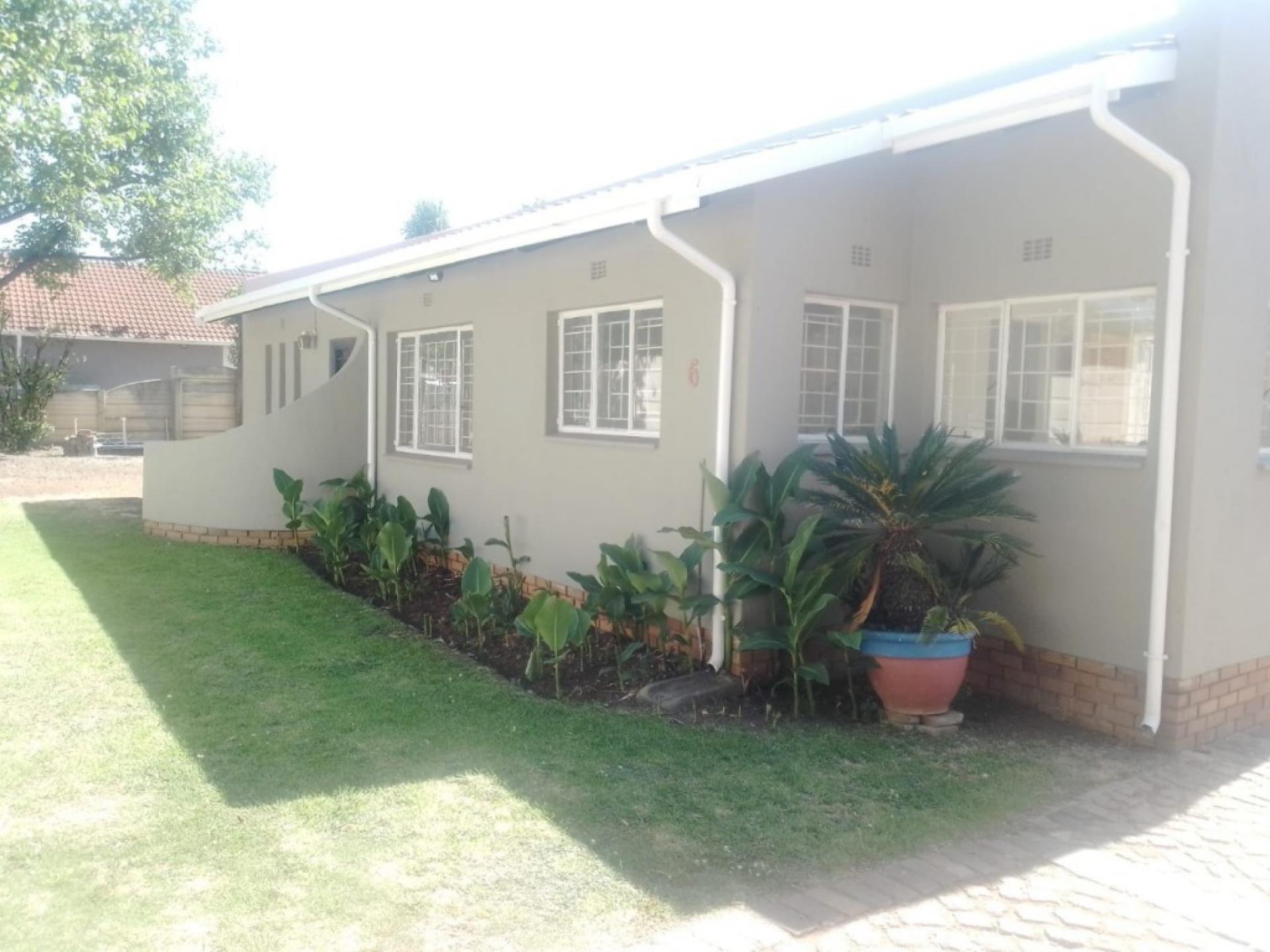 3 Bedroom House for Sale For Sale in Kibler Park - MR584858