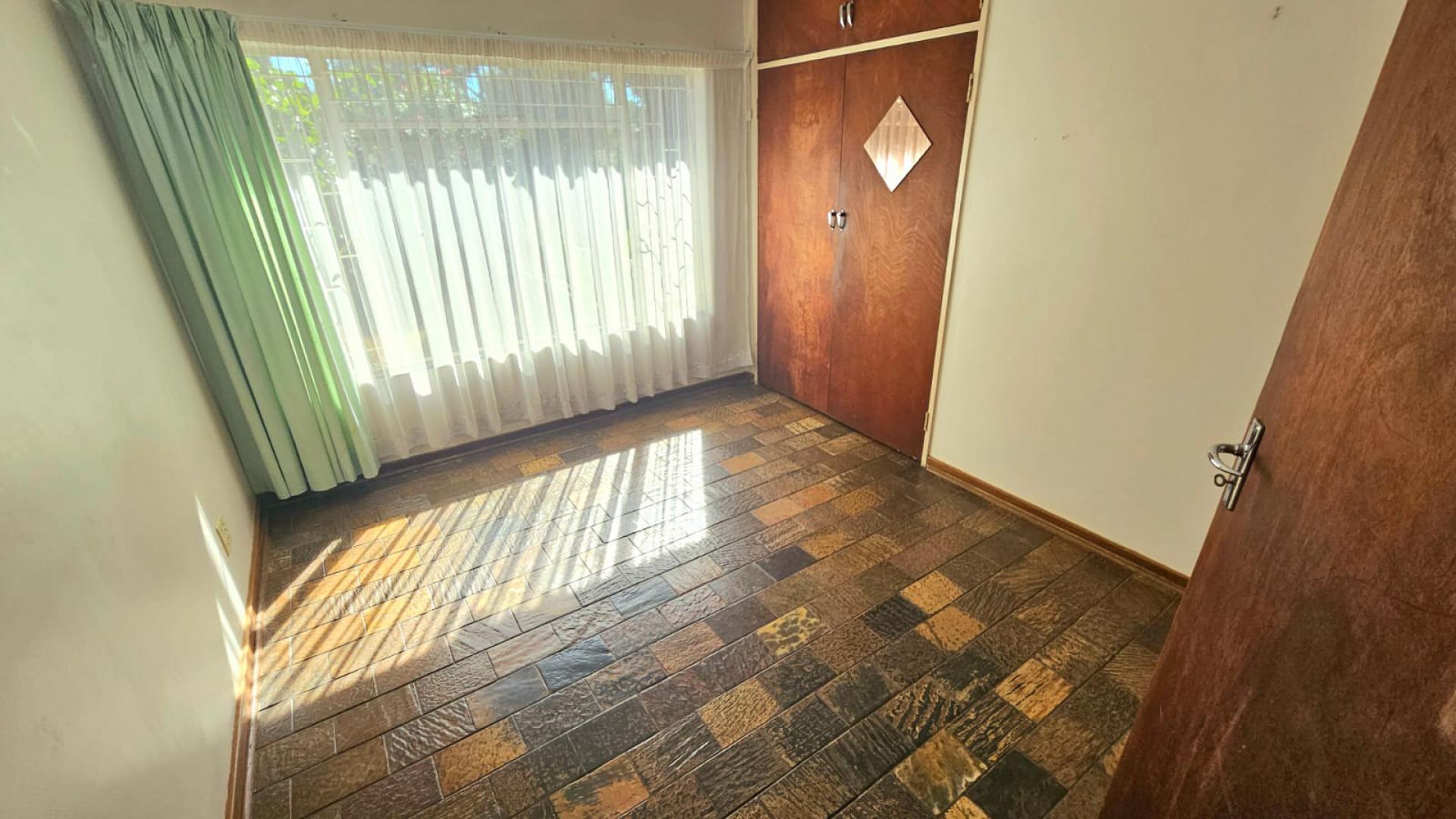 5 Bedroom House for Sale For Sale in Sinoville - MR587048