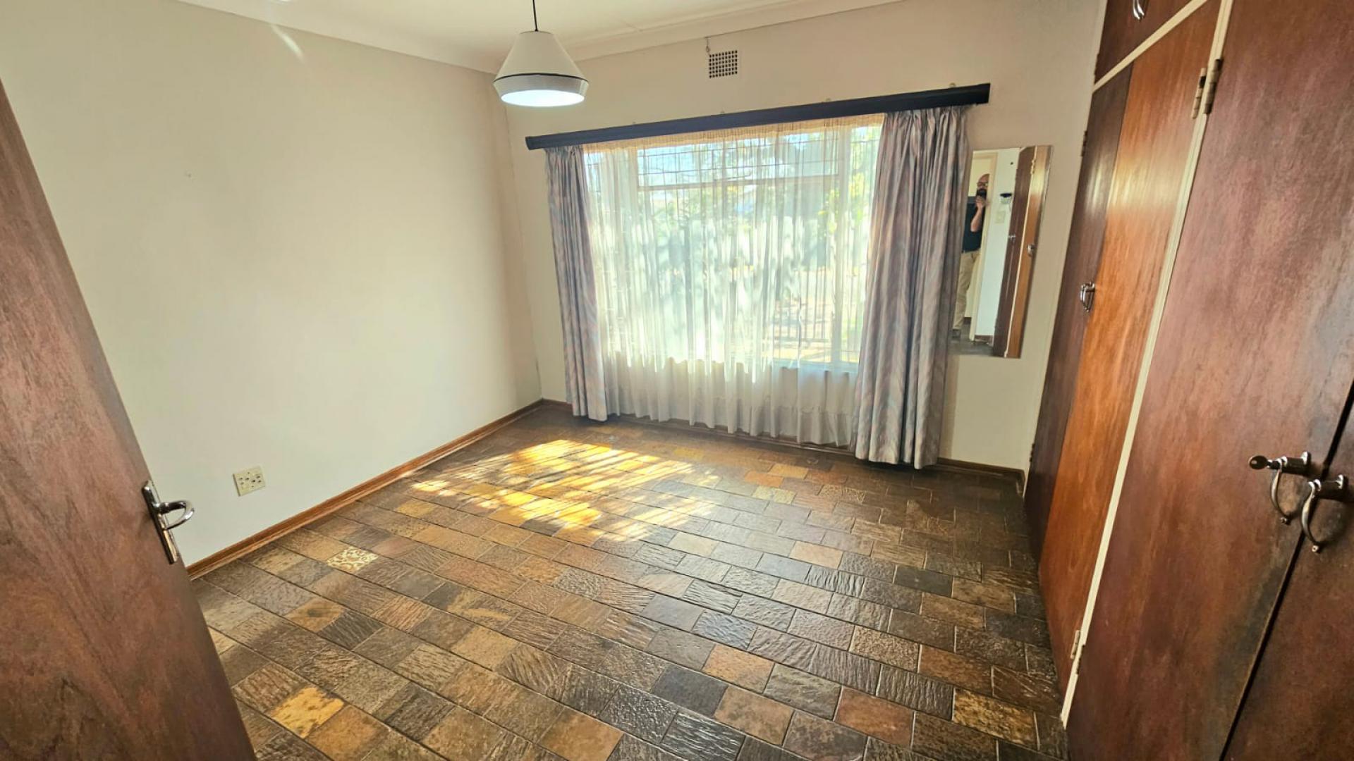 5 Bedroom House for Sale For Sale in Sinoville - MR587048