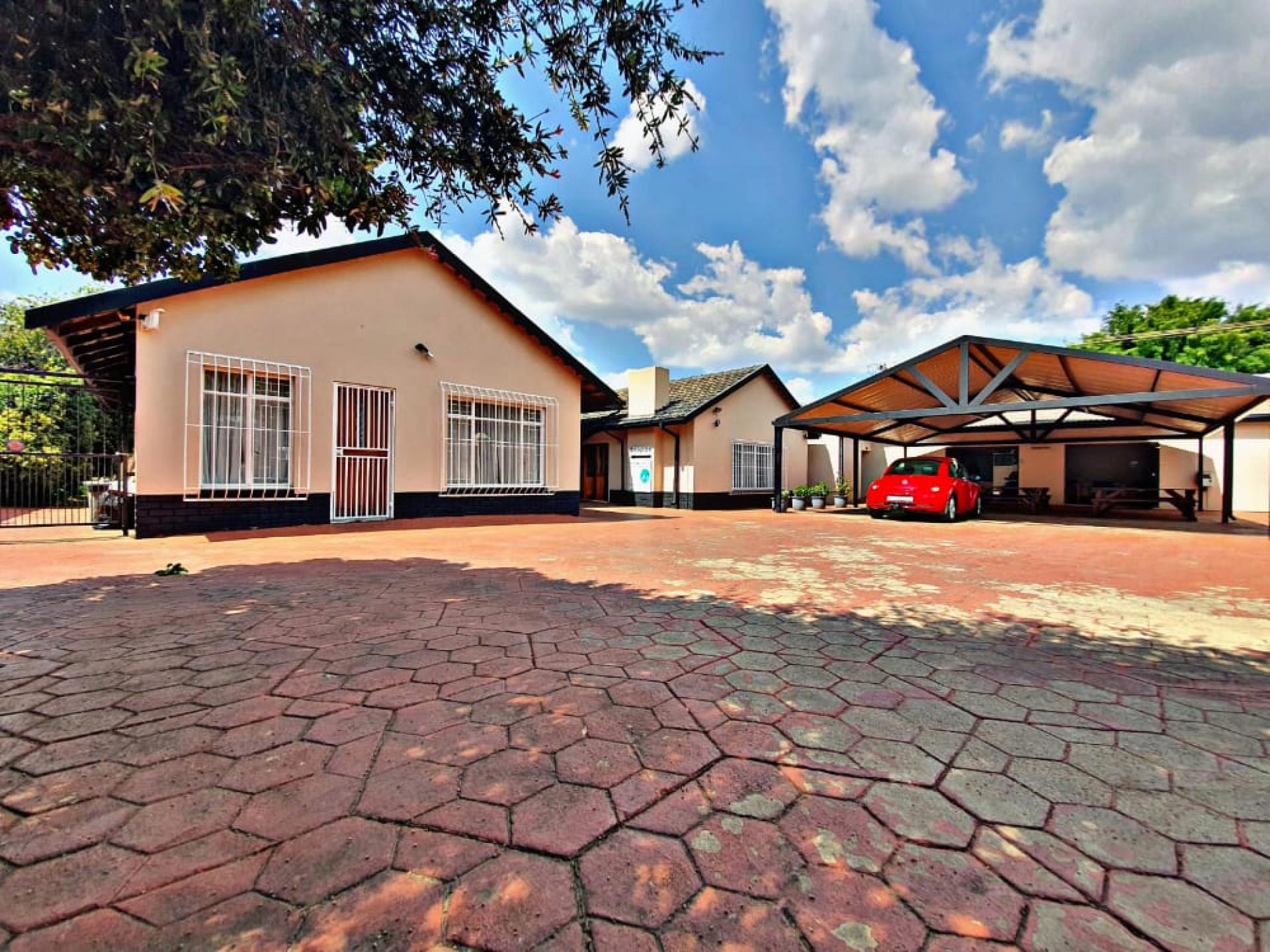 4 Bedroom House for Sale For Sale in Wierdapark - MR589618