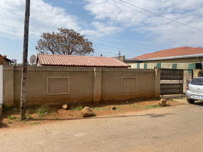 Houses For Sale in Mofolo Central - MyRoof.co.za