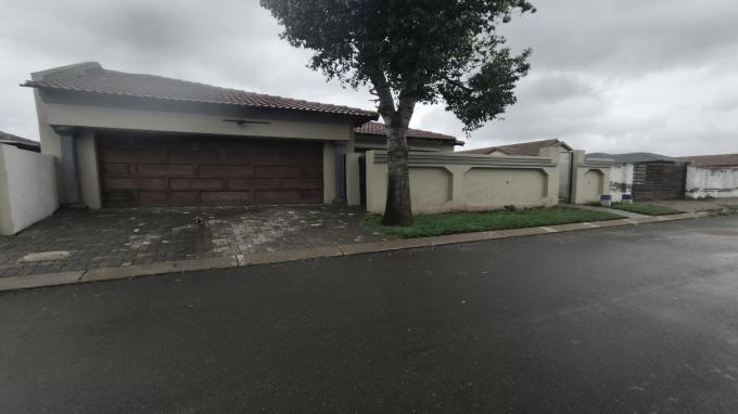 Property For Sale in Dawn Park - MyRoof.co.za