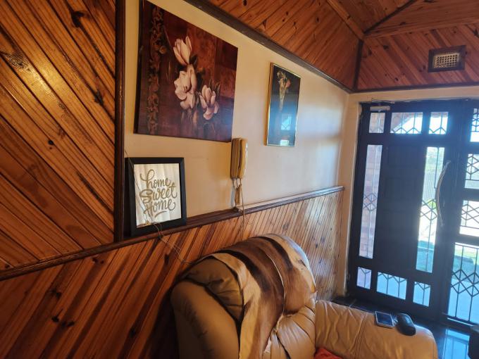 3 Bedroom House for Sale For Sale in Sundumbili - MR596478