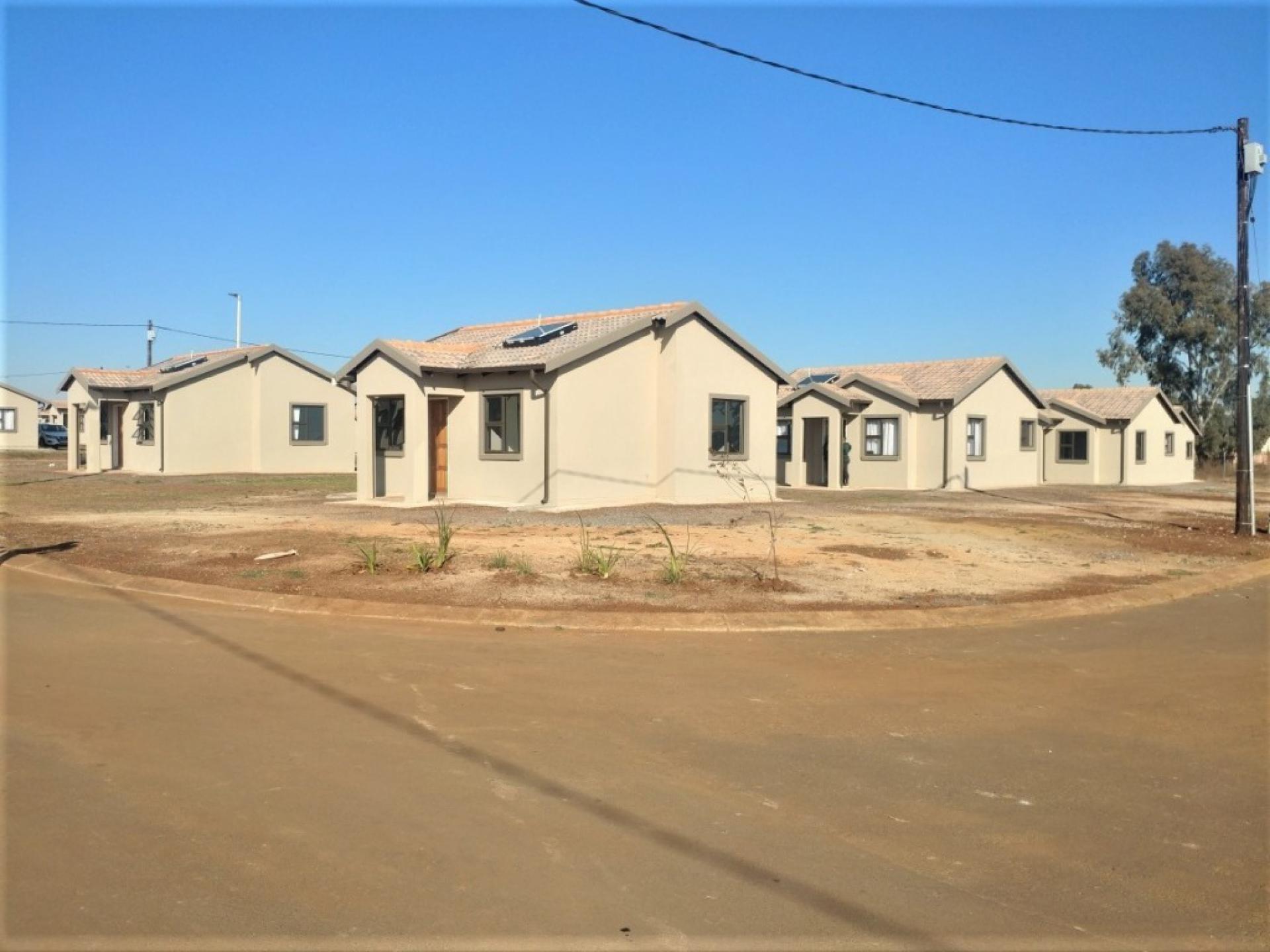 3 Bedroom House for Sale For Sale in Vosloorus - MR600598