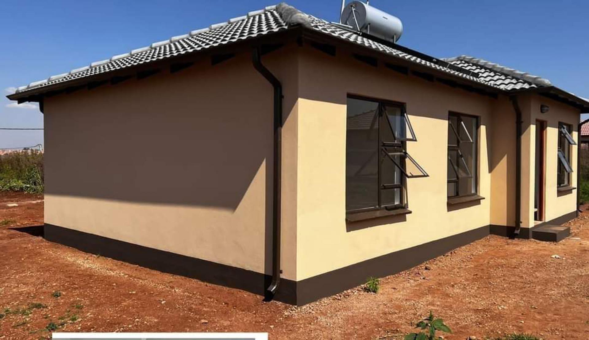 2 Bedroom House for Sale For Sale in Windmill Park - MR60067