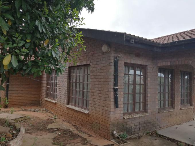 Houses For Sale in Mobeni Heights - MyRoof.co.za