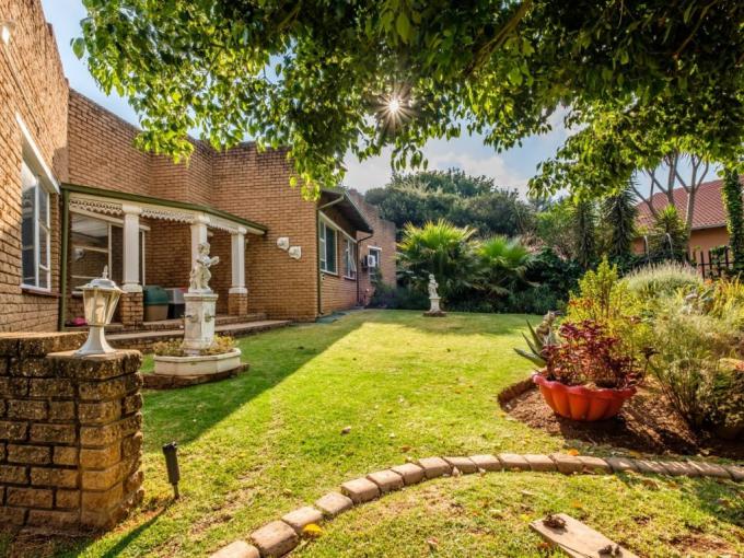 3 Bedroom House for Sale For Sale in Randhart - MR605346 - M