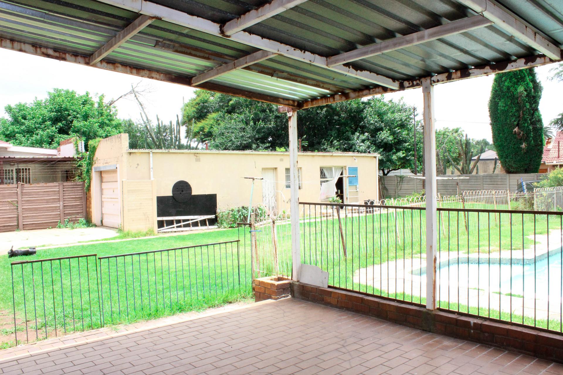 4 Bedroom House for Sale For Sale in Selection park - MR6098