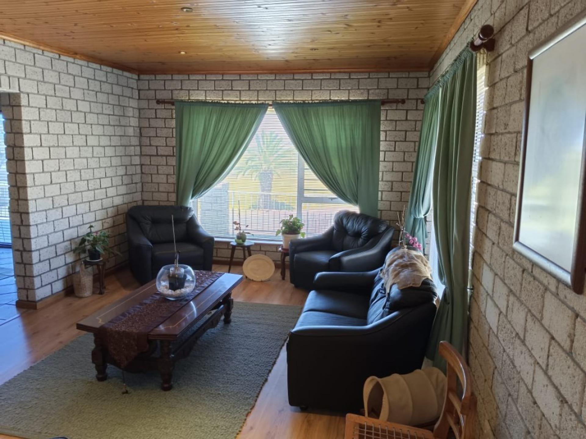 3 Bedroom House for Sale For Sale in Velddrift - MR610729