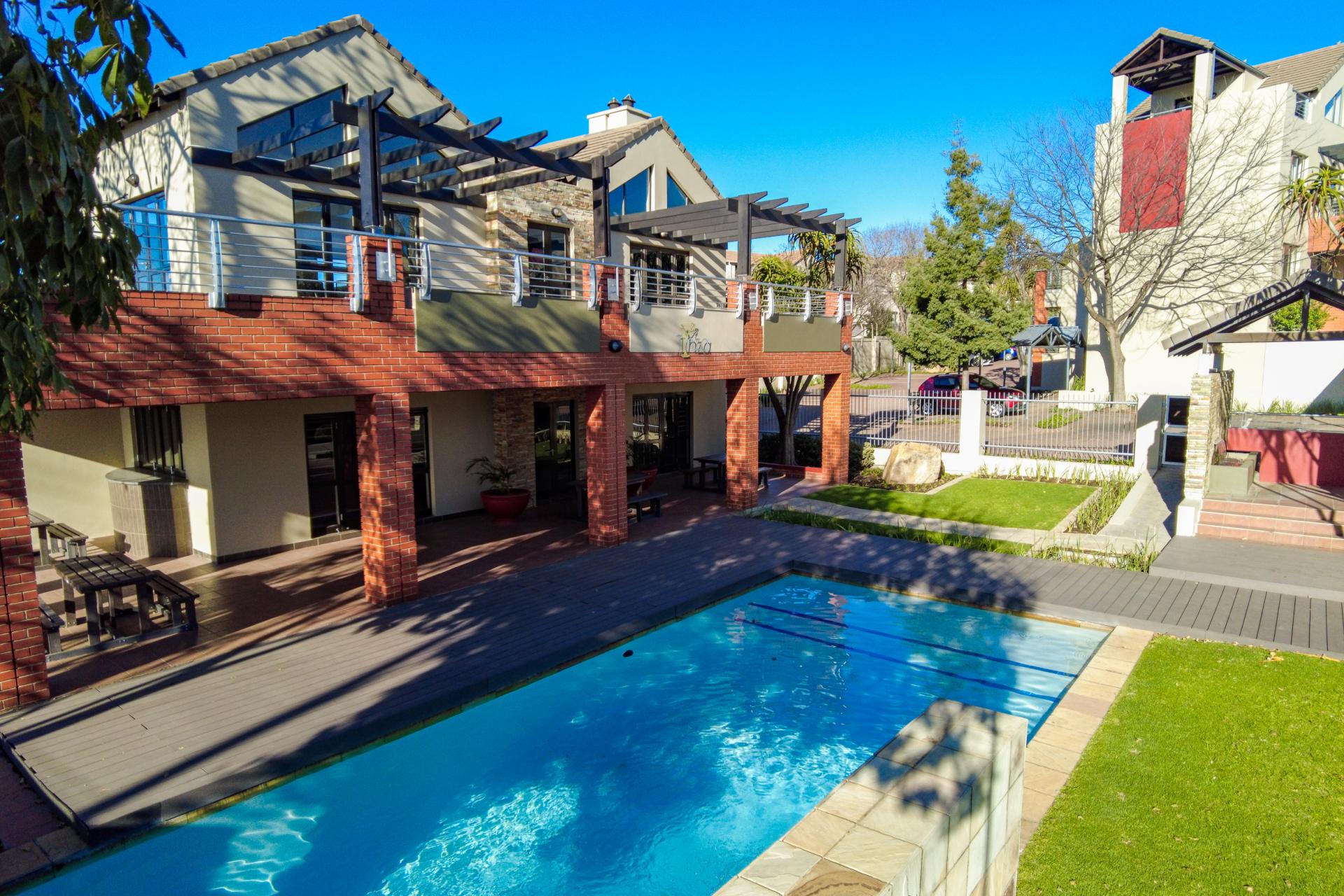 2 Bedroom Apartment for Sale For Sale in Lone Hill - MR61181