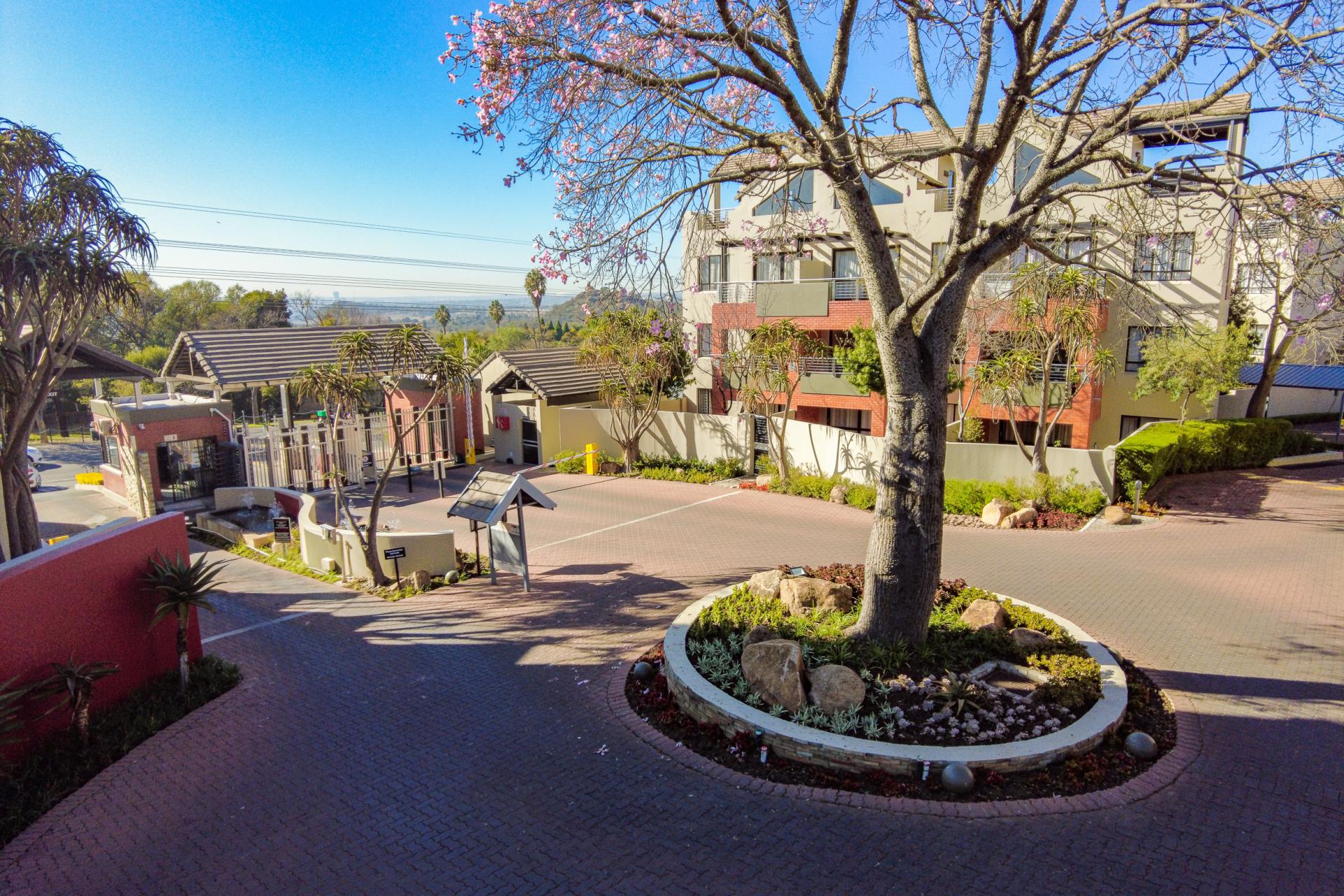 2 Bedroom Apartment for Sale For Sale in Lone Hill - MR61181