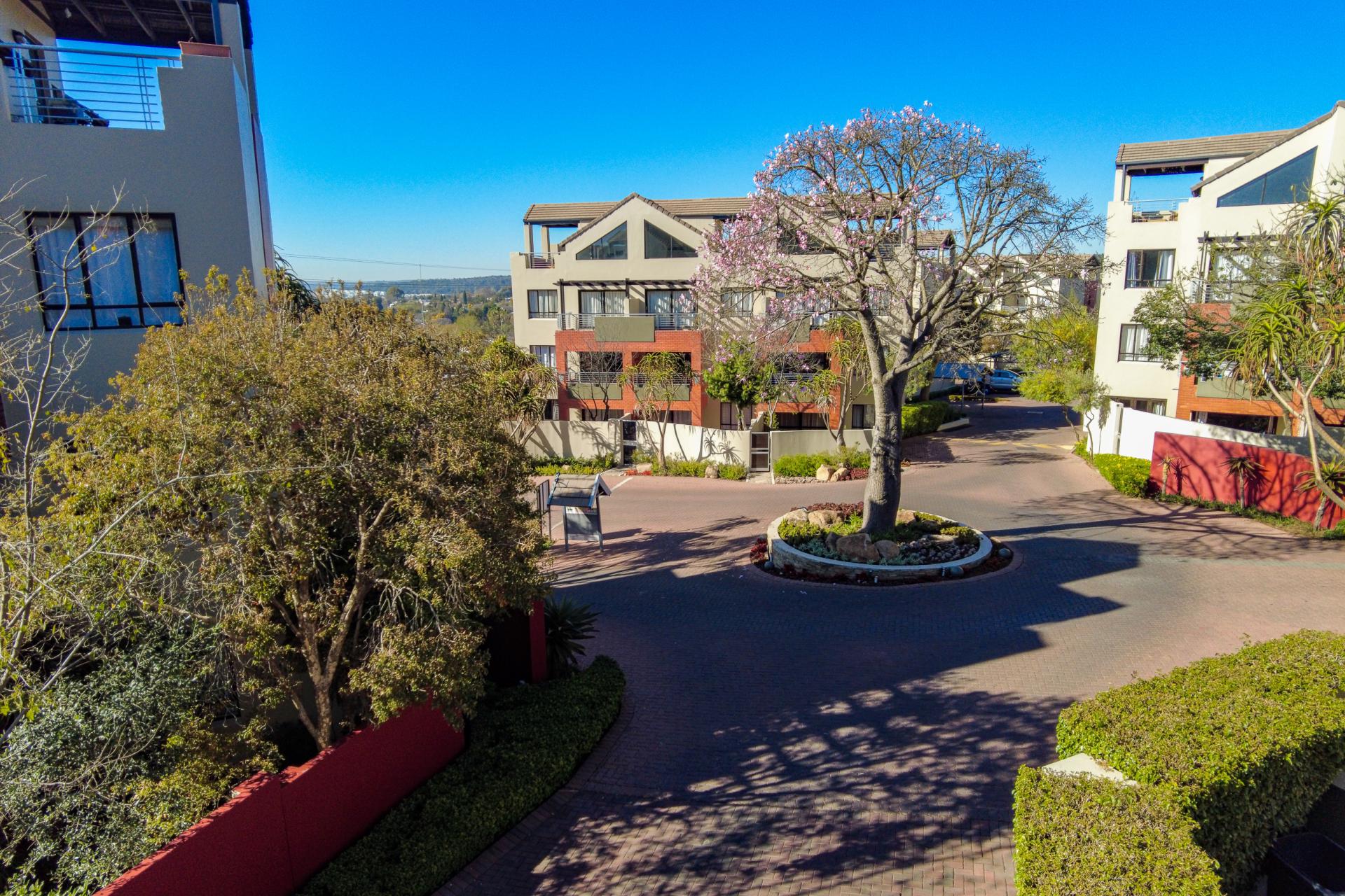 2 Bedroom Apartment for Sale For Sale in Lone Hill - MR61181