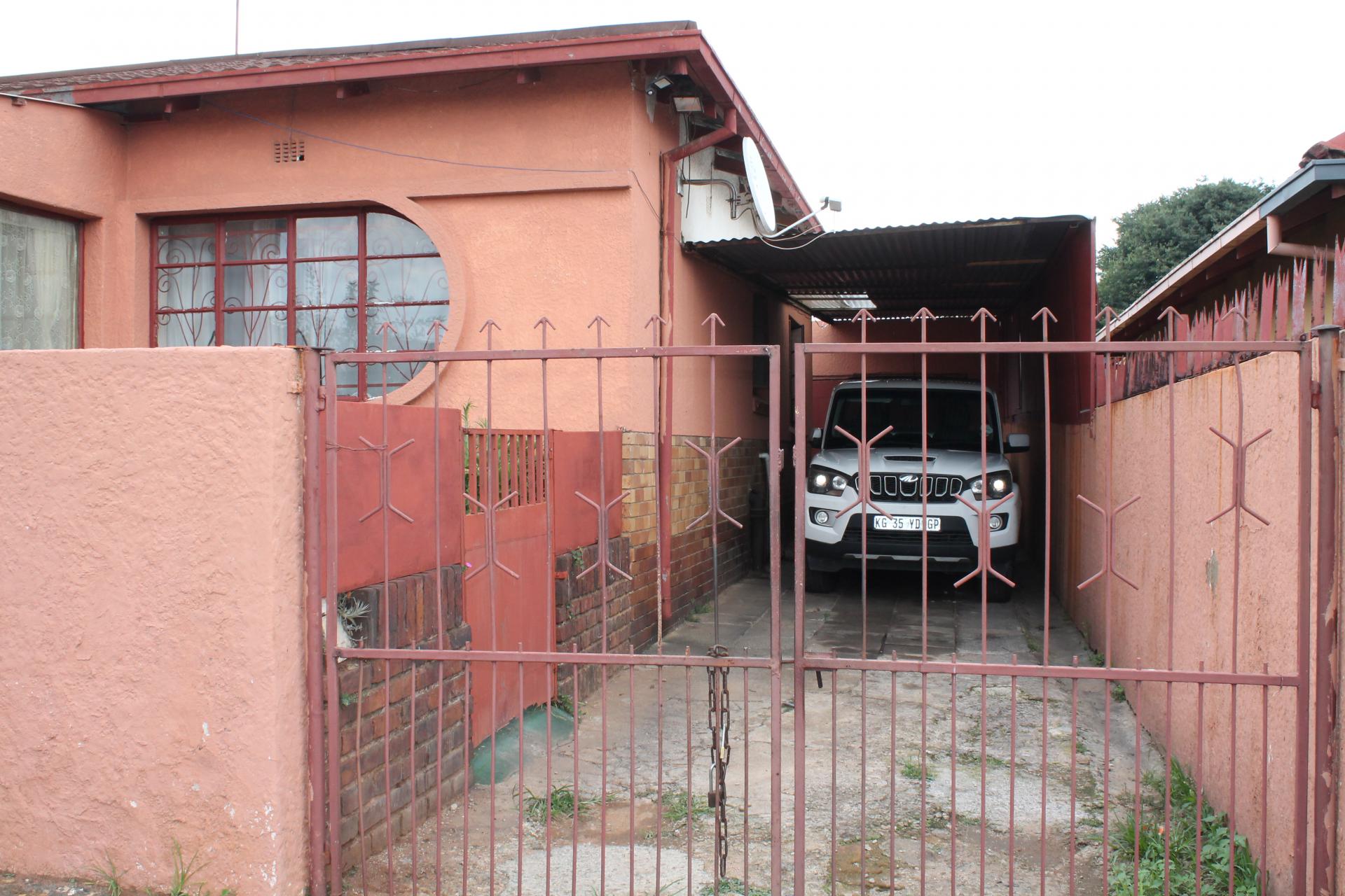 3 Bedroom House for Sale For Sale in Newlands - JHB - MR6118