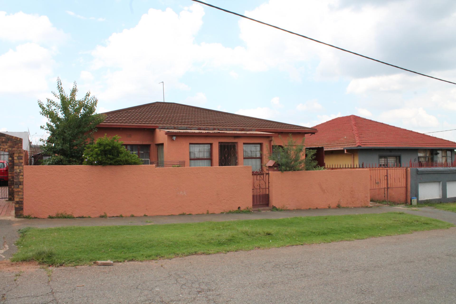 3 Bedroom House for Sale For Sale in Newlands - JHB - MR6118