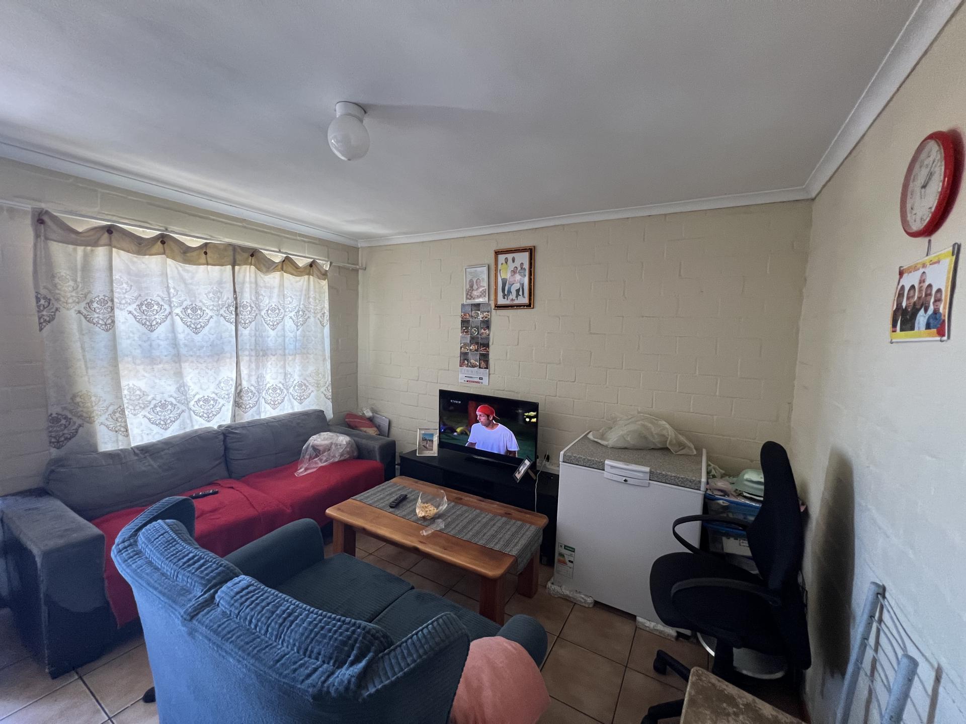 2 Bedroom Apartment for Sale For Sale in Table View - MR6260