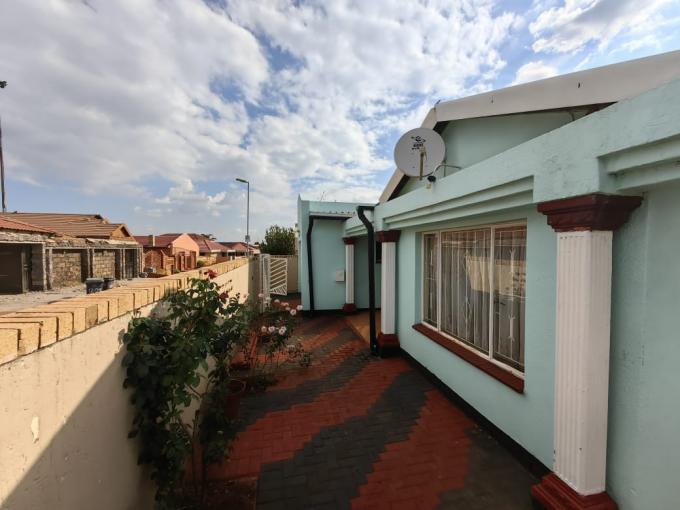 Property For Sale in Protea North - MyRoof.co.za