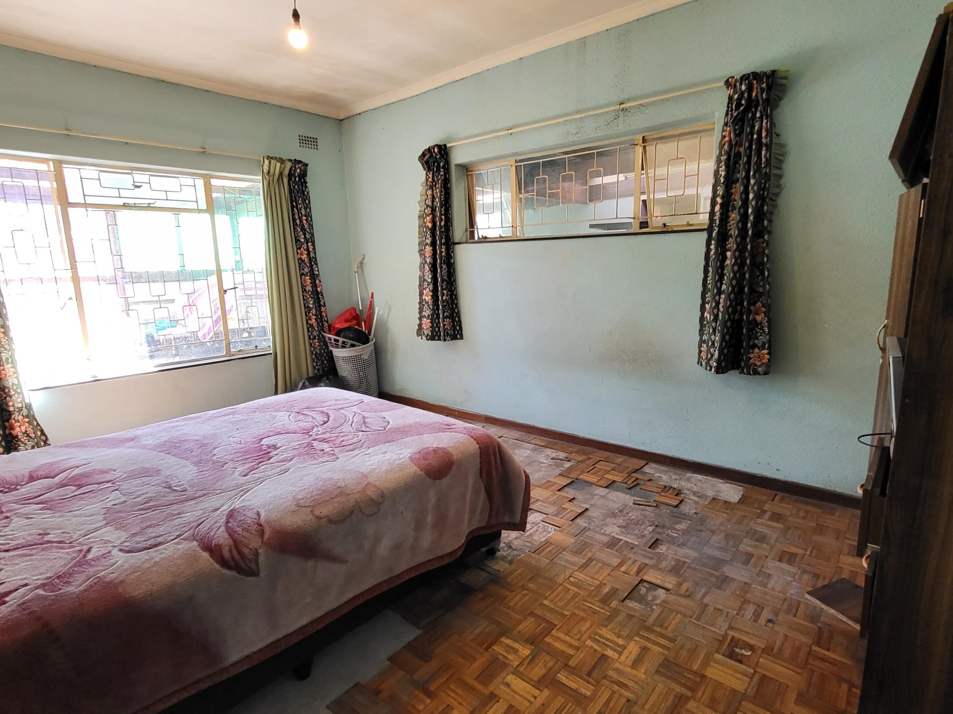 4 Bedroom House for Sale For Sale in Ravensmead - MR627091